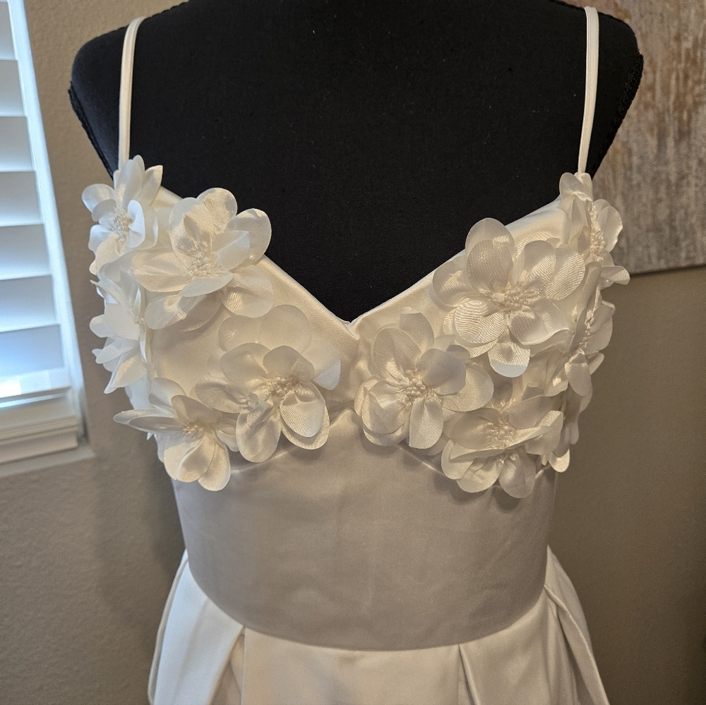 Dresses | White Floral Applique Spaghetti Strap Maxi Dress | Poshmark